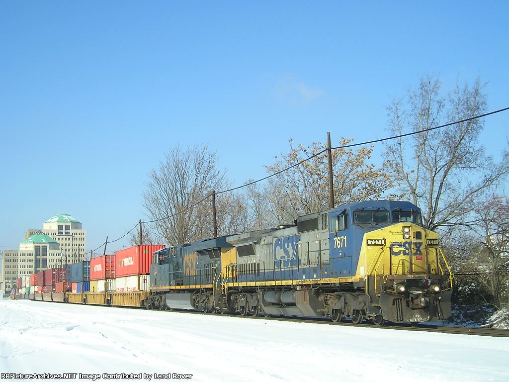 CSXT 7671 On CSX Q 131 -18